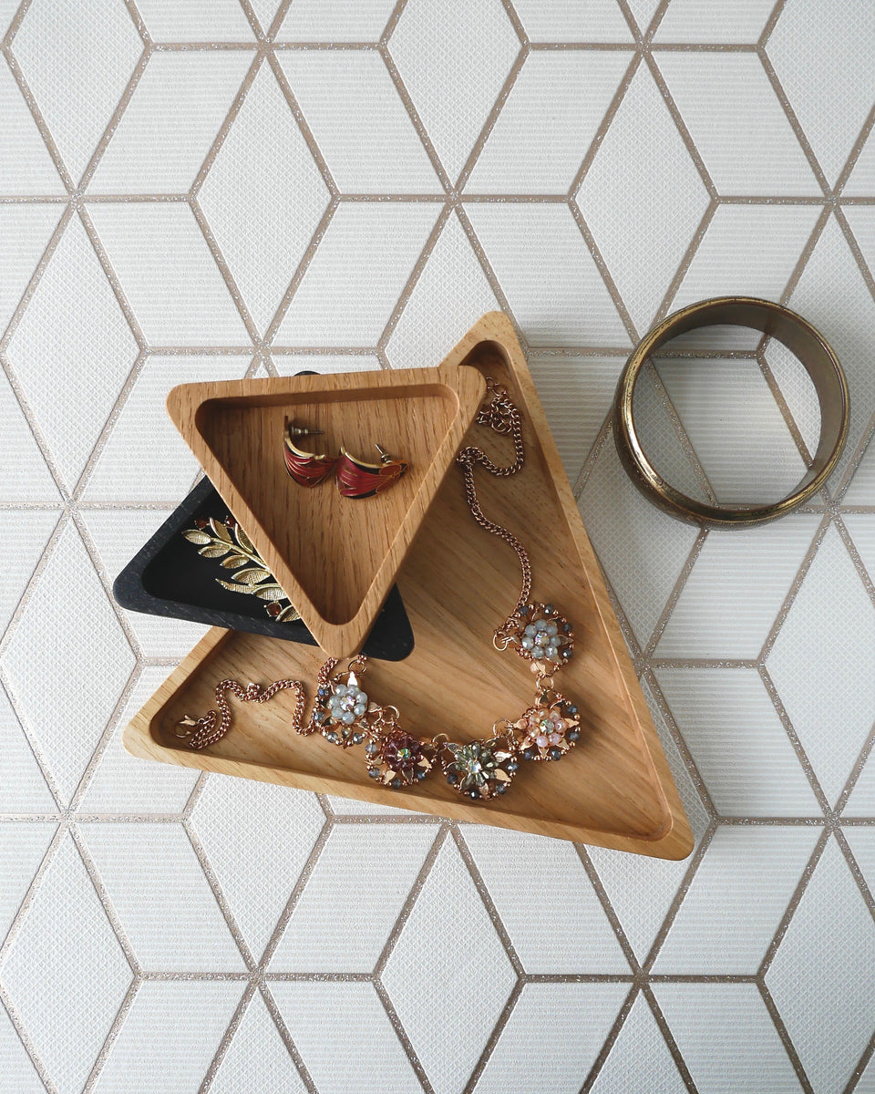 Wooden Oak Triangle Tray – Keiyosa